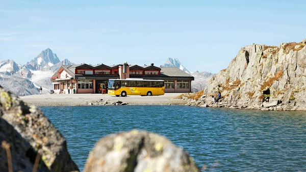 Circuits de trois ou quatre cols: traversée des Alpes centrales en ...