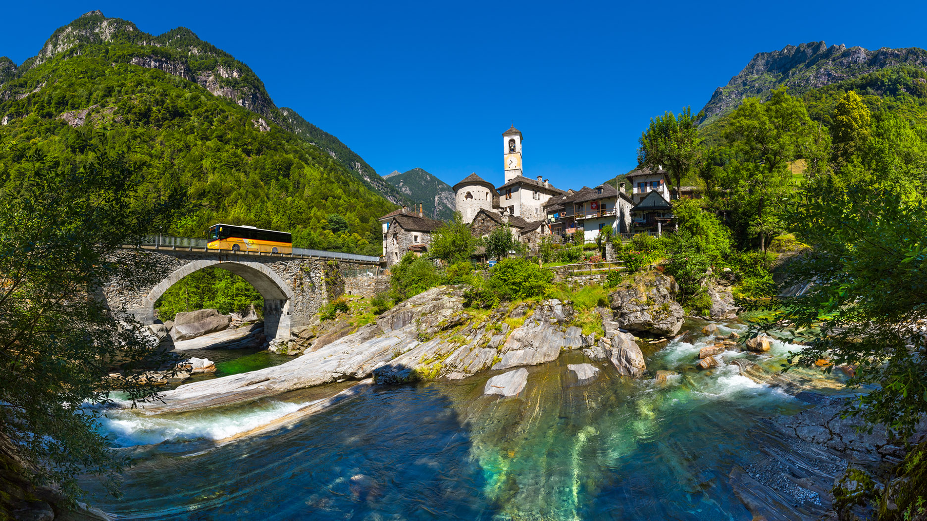 Home [www.postauto.ch]