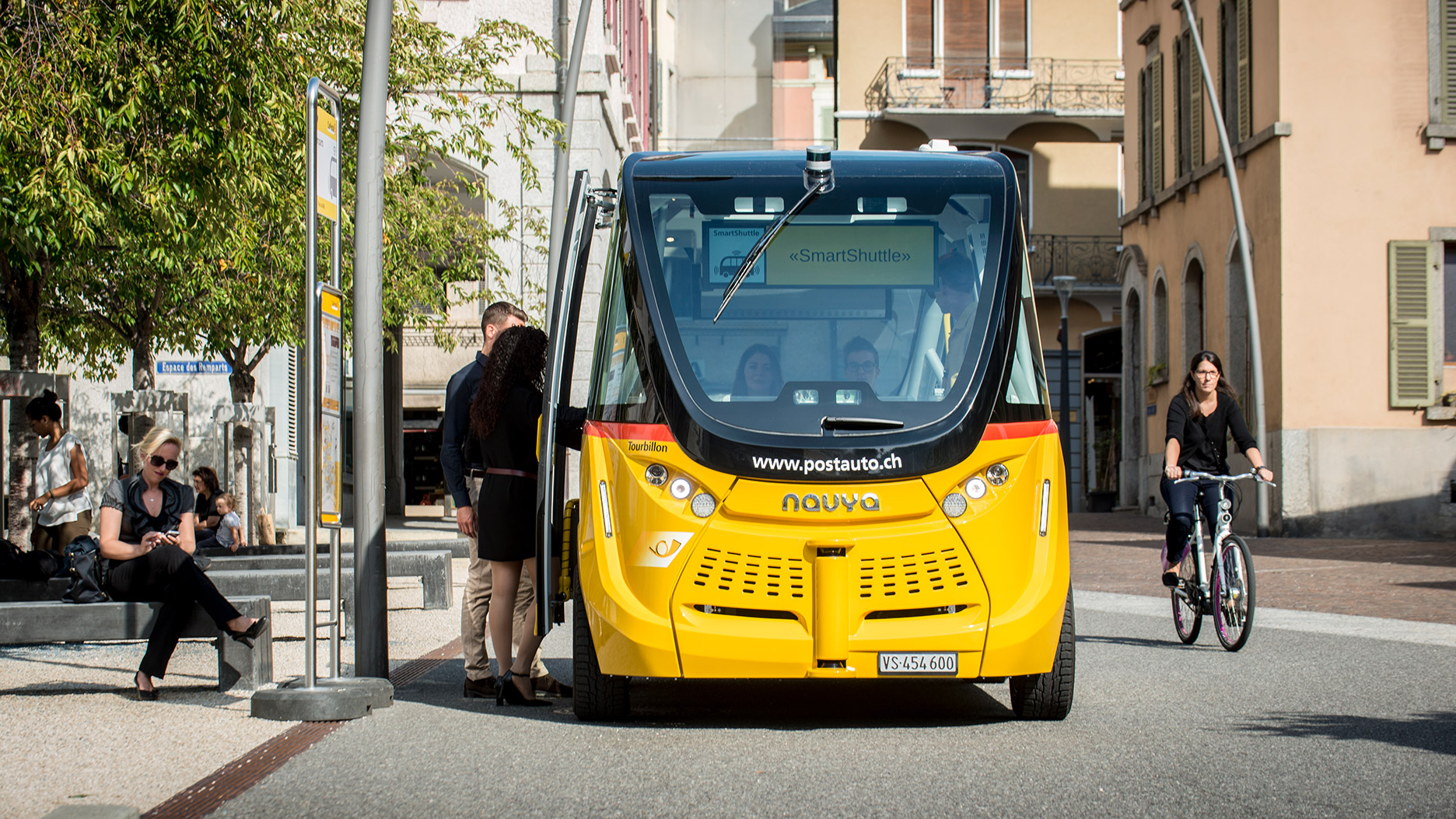 SmartShuttles feiern ihren ersten Geburtstag | PostAuto